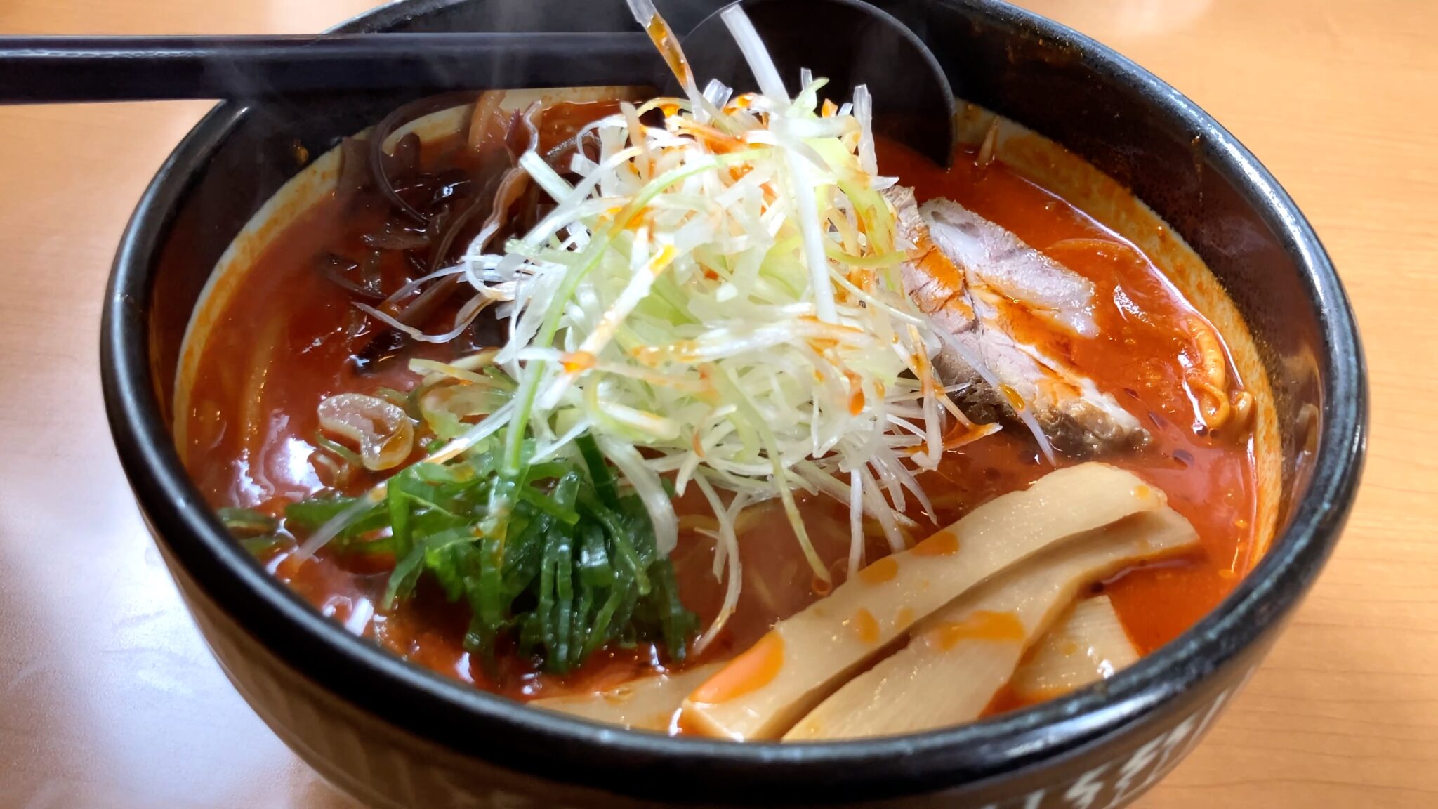 北海道土産の新定番！『[SNOW]CHEESE(スノーチーズ)』『ニセコメイプルバター』行列必至の人気土産【購入品紹介】 | メシ旅ほっかいどう